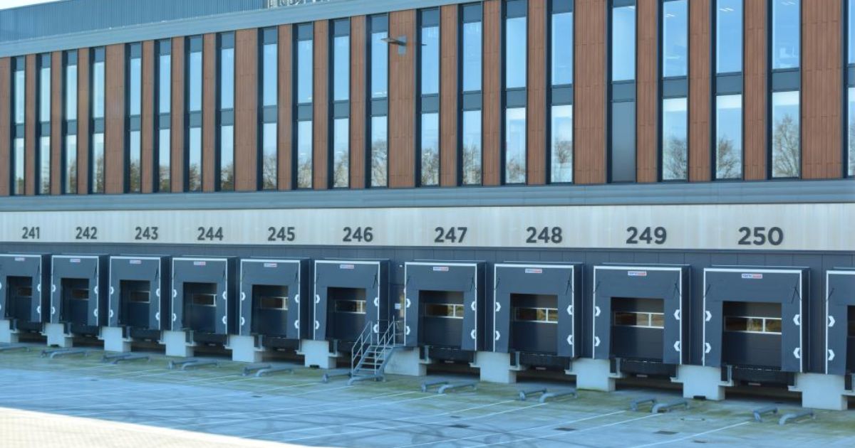 Distributiecentrum Plus | Trespa