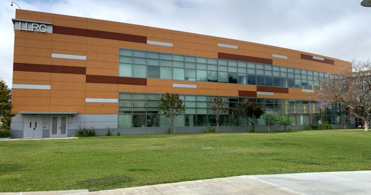 LA Harbor College Library and Resource Learning Center | Trespa